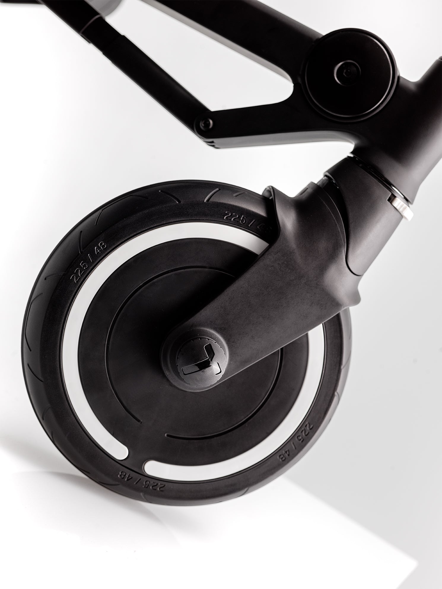 Large front wheel for rough terrains – Smartrike AUS